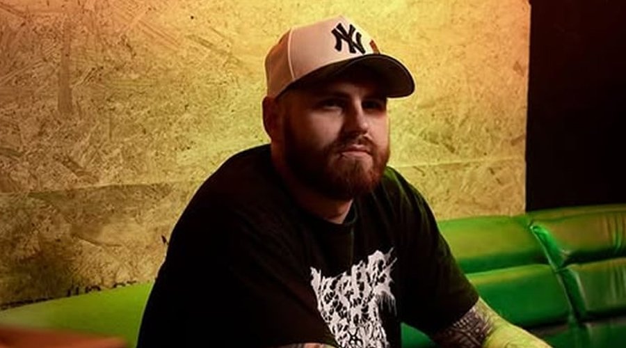 Ex-THE ACACIA STRAIN Guitarist Tom Smith Opens Up About Burnout and ...