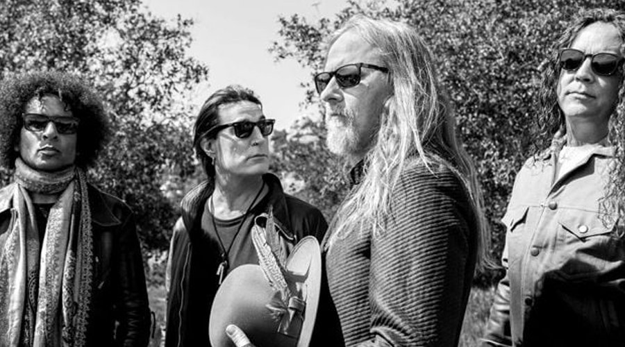 Jerry Cantrell Says ALICE IN CHAINS May Release New Album In 2026