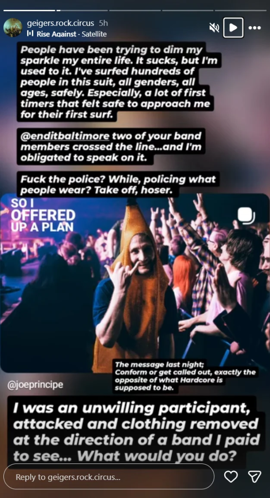 End It Sparks Controversy After Fan's Banana Costume Is Torn Apart At ...